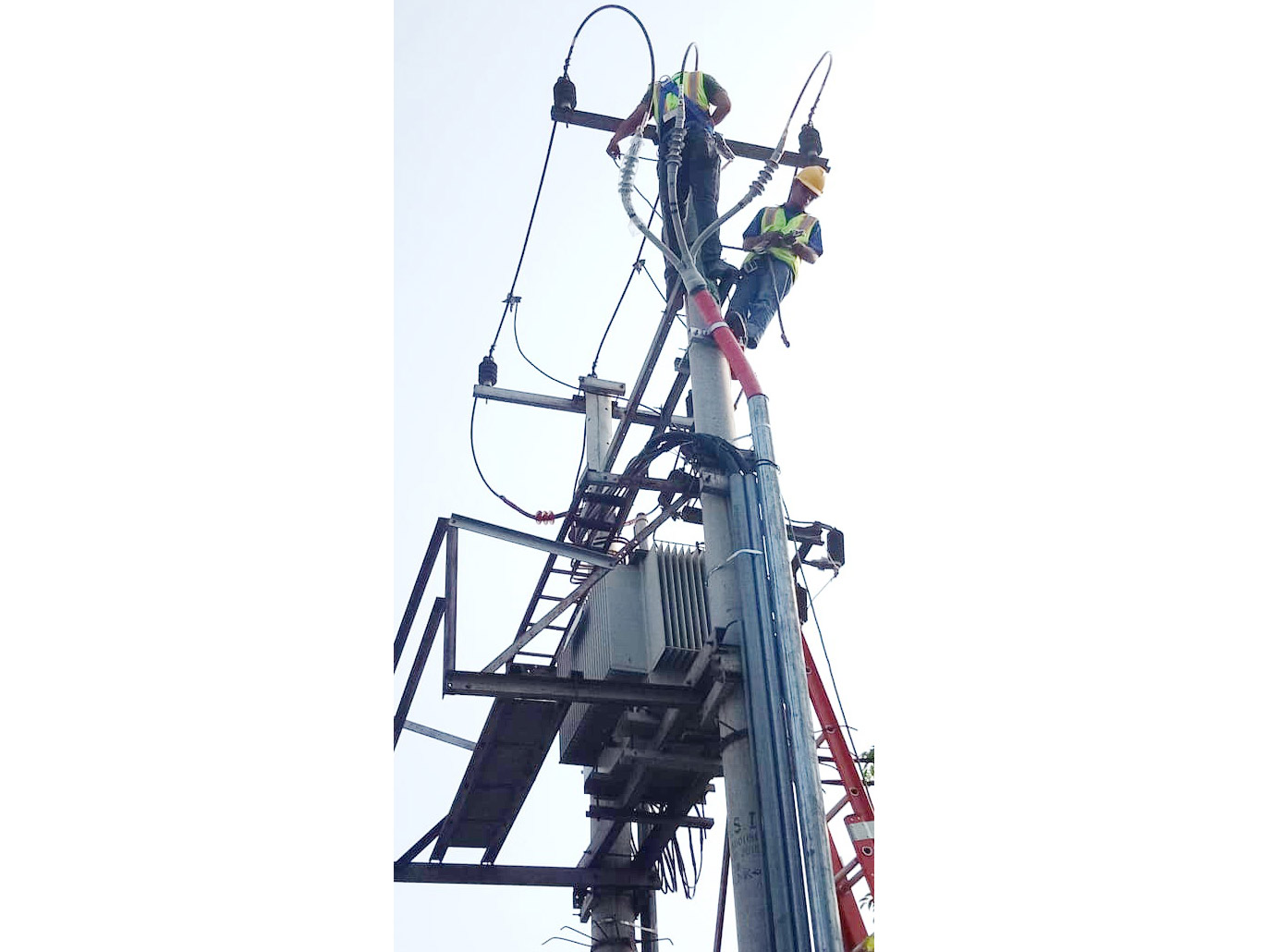 Pemasangan Kabel SKTM - SUTM - Permata Agung Jaya
